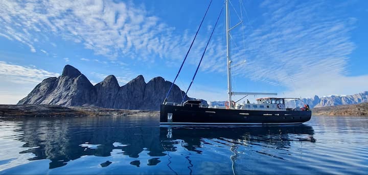 Stay On A Sailing Yacht In The Heart Of Tromsø - Tromsø
