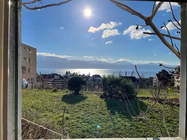 Vineyard And View: Your Private Escape In Pully - Lausanne