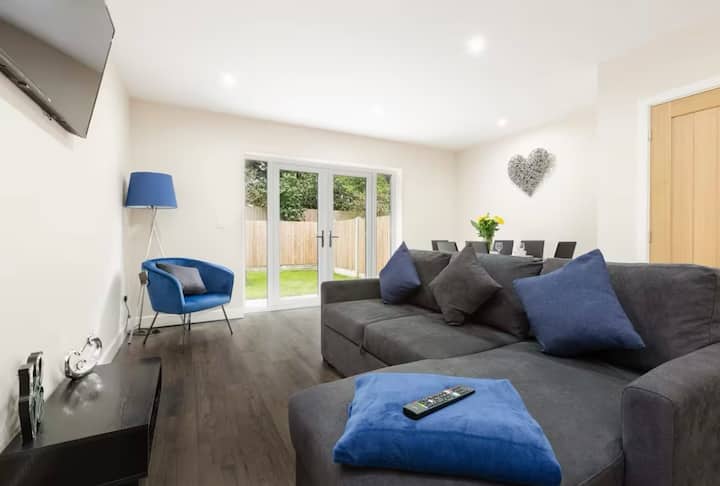 Norris Stays - Sleeps 7 By M55/m6 Motorway - Preston