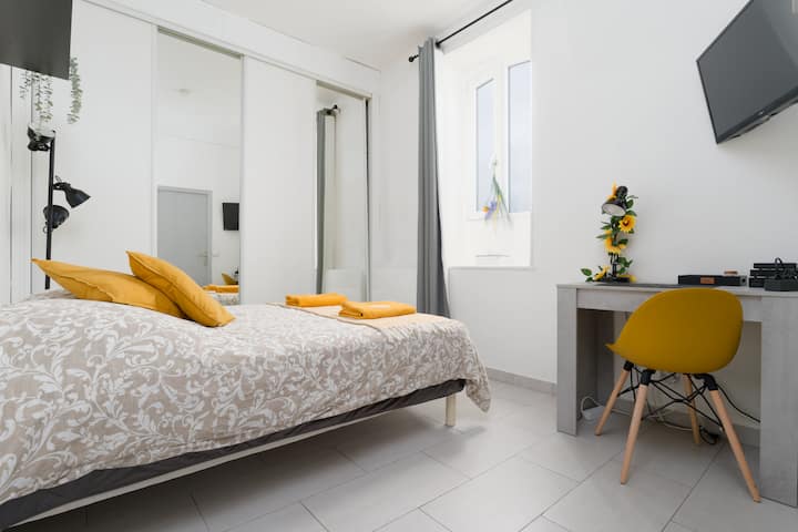 Joli Studio 2 Pas De La Gare De Fontainebleau/avon - ibis budget Fontainebleau Avon