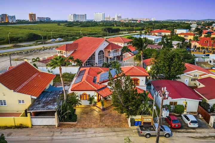 Happy Memories Villa Iii Near Eagle Beach-3 Bdrm - Aruba