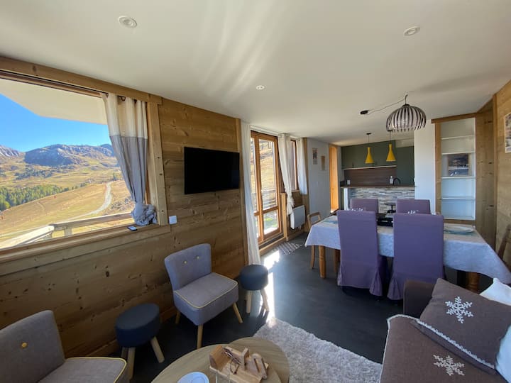 Au Pied Des Pistes.
Vue Exceptionnelle ! - Aime