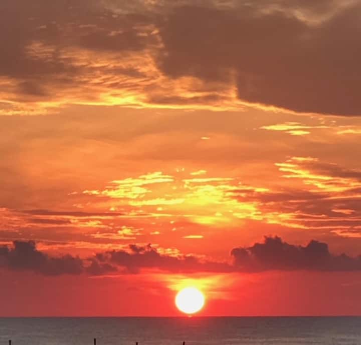 5th "Top Floor" Ocean & Pool View 2/2 Condominium - Ormond Beach, FL