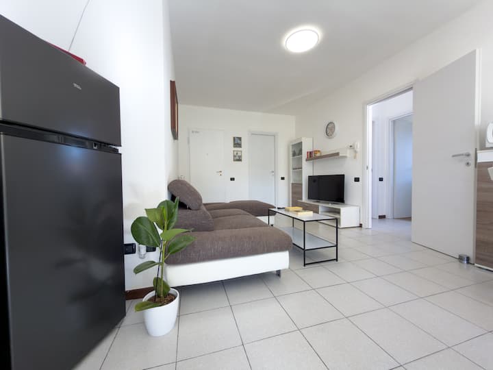 Cozy Lake House Angera - Arona, Italy