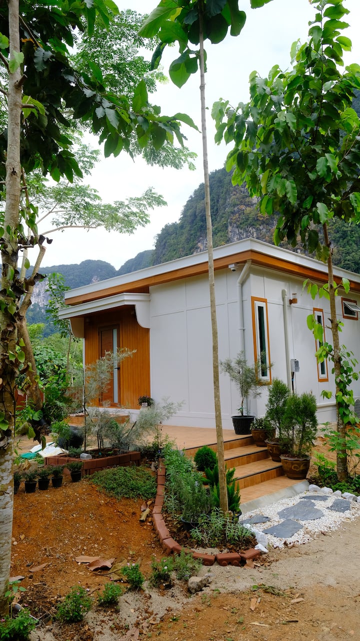 Cozy Tiny House Nature Retreat With Mountain Views - Thailand