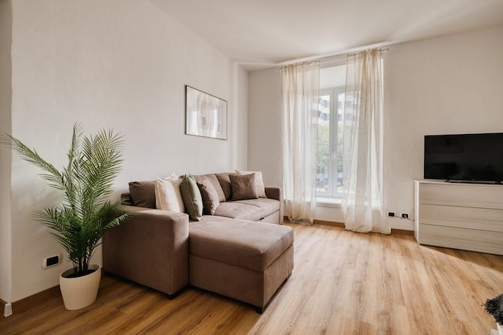 Charming Two-room Apartment In The Heart Of Milan - Milan