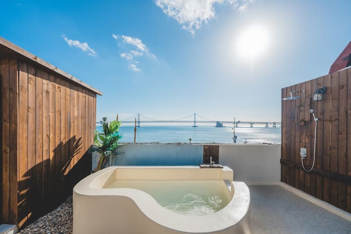 [New 할인 특가]풀빌라 · 광안리 오션뷰 · 럭셔리 감성하우스 · 독채 팬션 - Busan