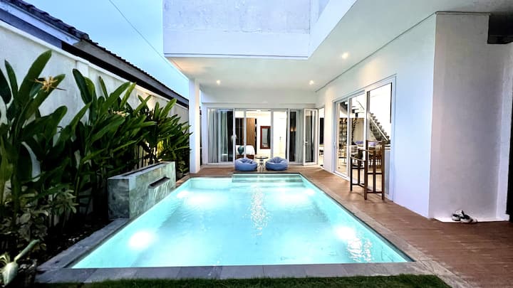 3 Bed Paradise Villa In Kuta Pool And Great Wi-fi - Australia
