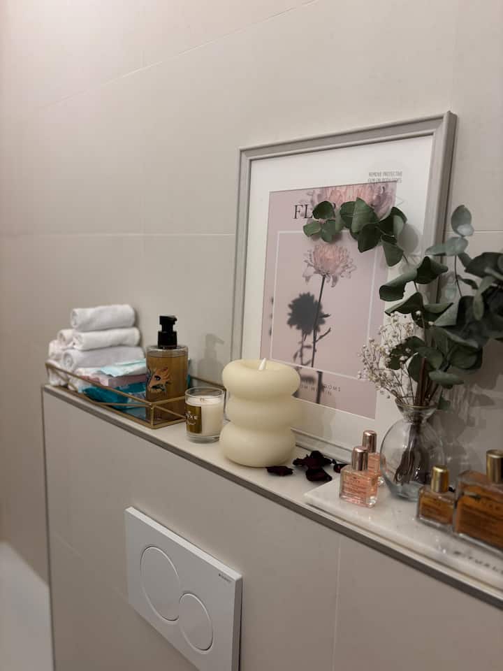 Your Little Gem In Luxembourg - Girls Only - Luxembourg City