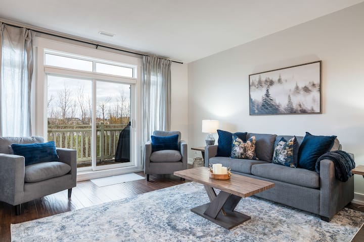 The Blue – Walk To Village, Shuttle & Hot Tub - Collingwood