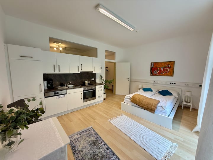 Gemütliches Airport Apartment Giardino Mit Garten - Schwechat