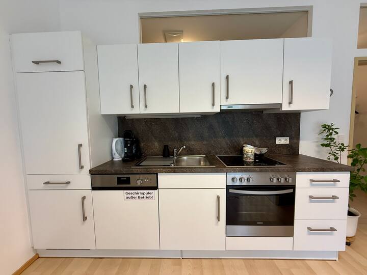 Giardino Gemütliches Airport Apartment Mit Garten - Schwechat