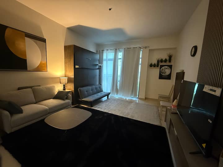Luxury Studio - Sharjah