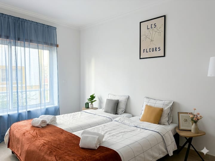 10 Mins To Sanctuary, Ac Warm & Cold, Free Parking - Fatima