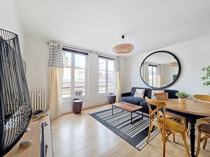 "Mademoiselle De Champmeslé" - Rouen