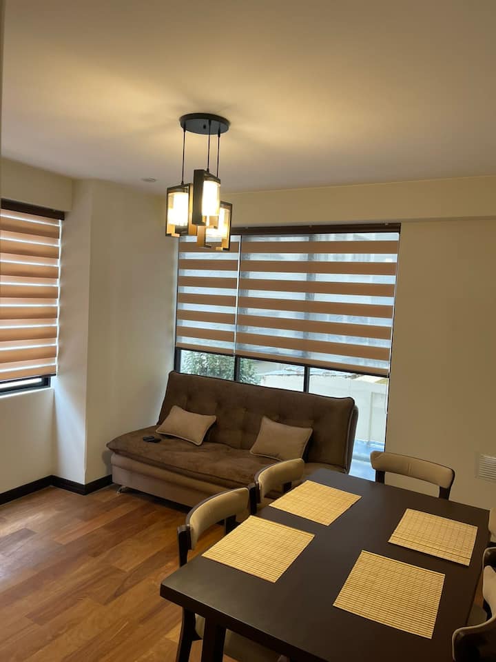 Departamento De Dos Dormitorios Y Garaje En La Paz - La Paz