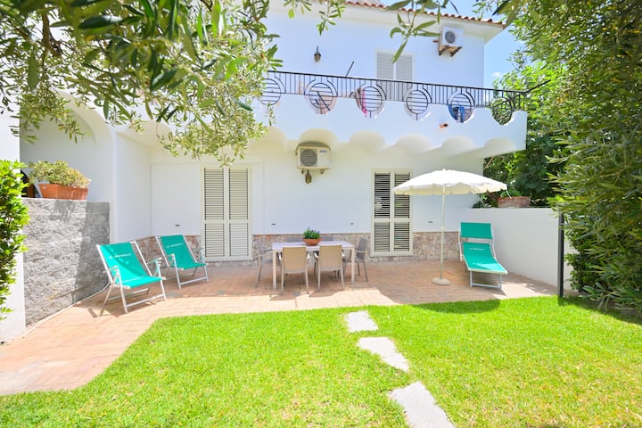 Trilocale Con Giardino Per 6 Pax – La Sentinella - Lacco Ameno