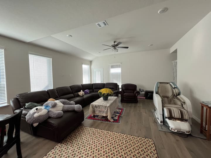 Stay With Wann’s House - Arlington, TX