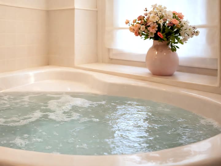 Velvet | 3 Min Central Station • Private Jacuzzi - Milan