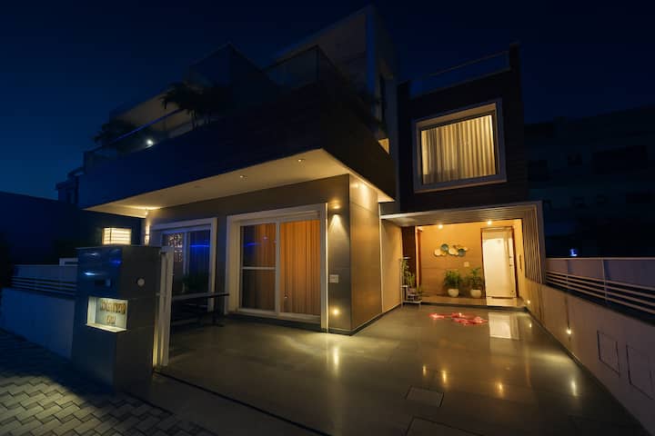 The Rootanian Villa ~ Chandigarh Airport - Sahibzada Ajit Singh Nagar