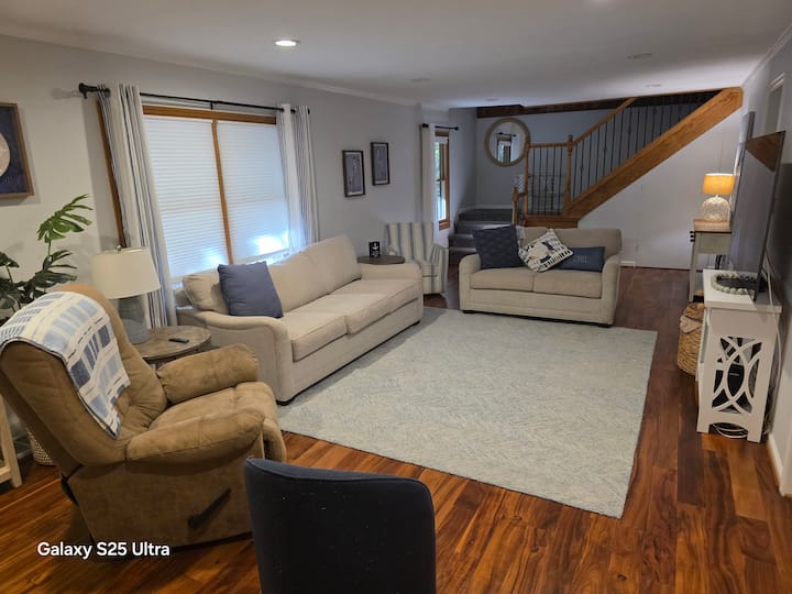 Still Waters - Lake House, Gasburg