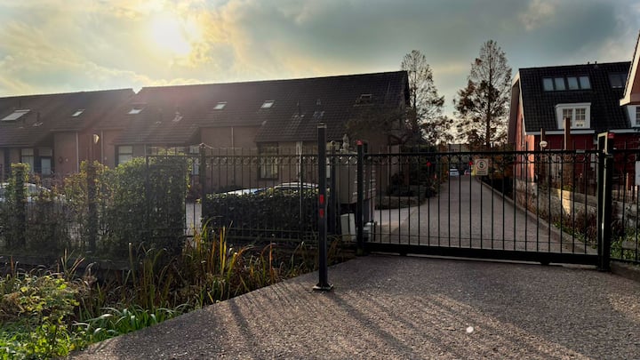 15 Mins To Ams | Free Parking | Charming Loft - Breukelen