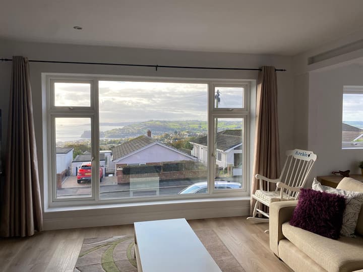4 Bed House With Sea View - Dawlish