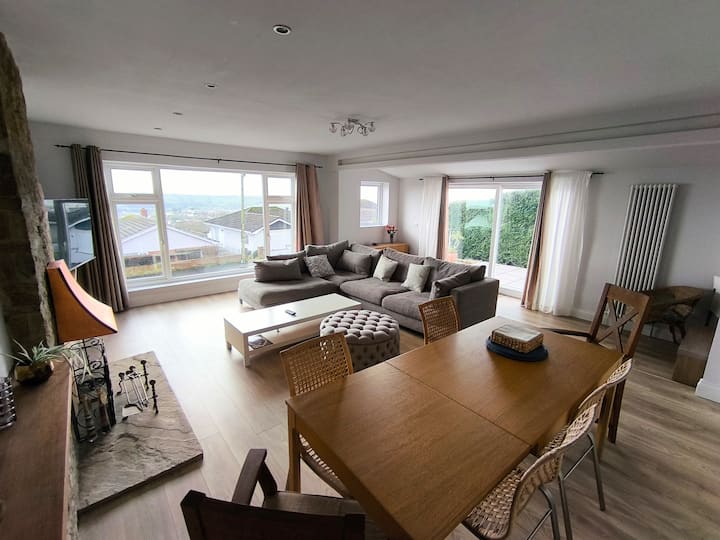 4 Bed House With Sea View - Dawlish