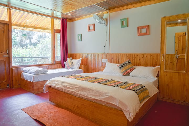 Triple Room @Solhaus Hostel, Kasol - Kasol