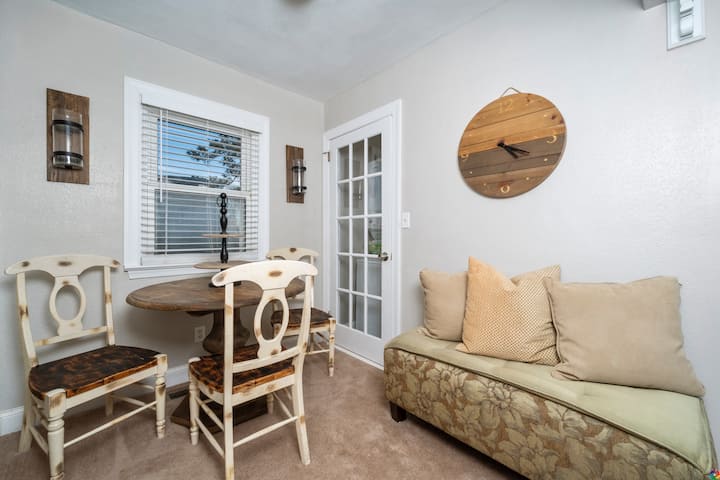 Perfect For Work Groups! 4 Parking Spaces! - 노퍽