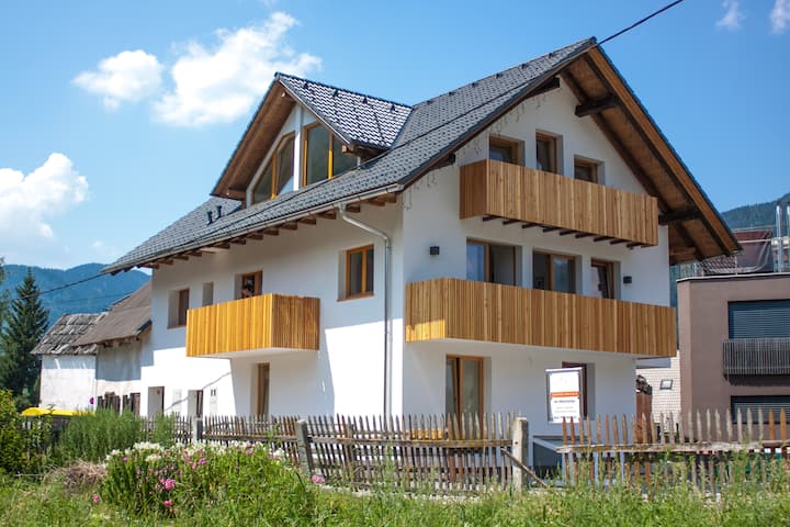 Apartmaji Katja - Apartma Blaž S Savno In Balkonom - Kranjska Gora