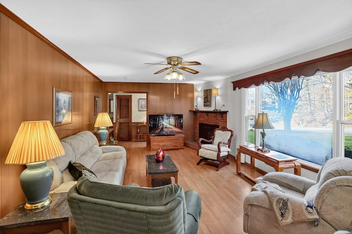 Heartsong Retreat | Heart Of The High Country Stay - Boone, NC