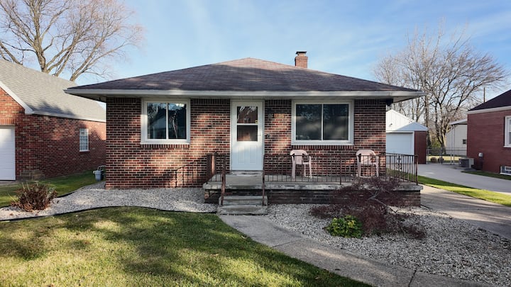 3 Bed 1 Bath Brick Ranch Close To Highway/downtown - Toledo