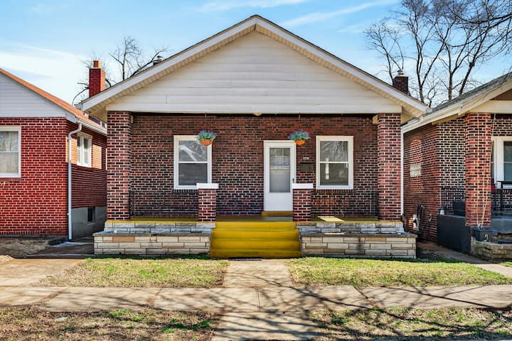 Cozy 2br Maplewood Retreat - Kirkwood, MO