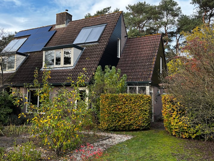 Sfeervol, Natuurhuis In Het Bos. - Veenendaal