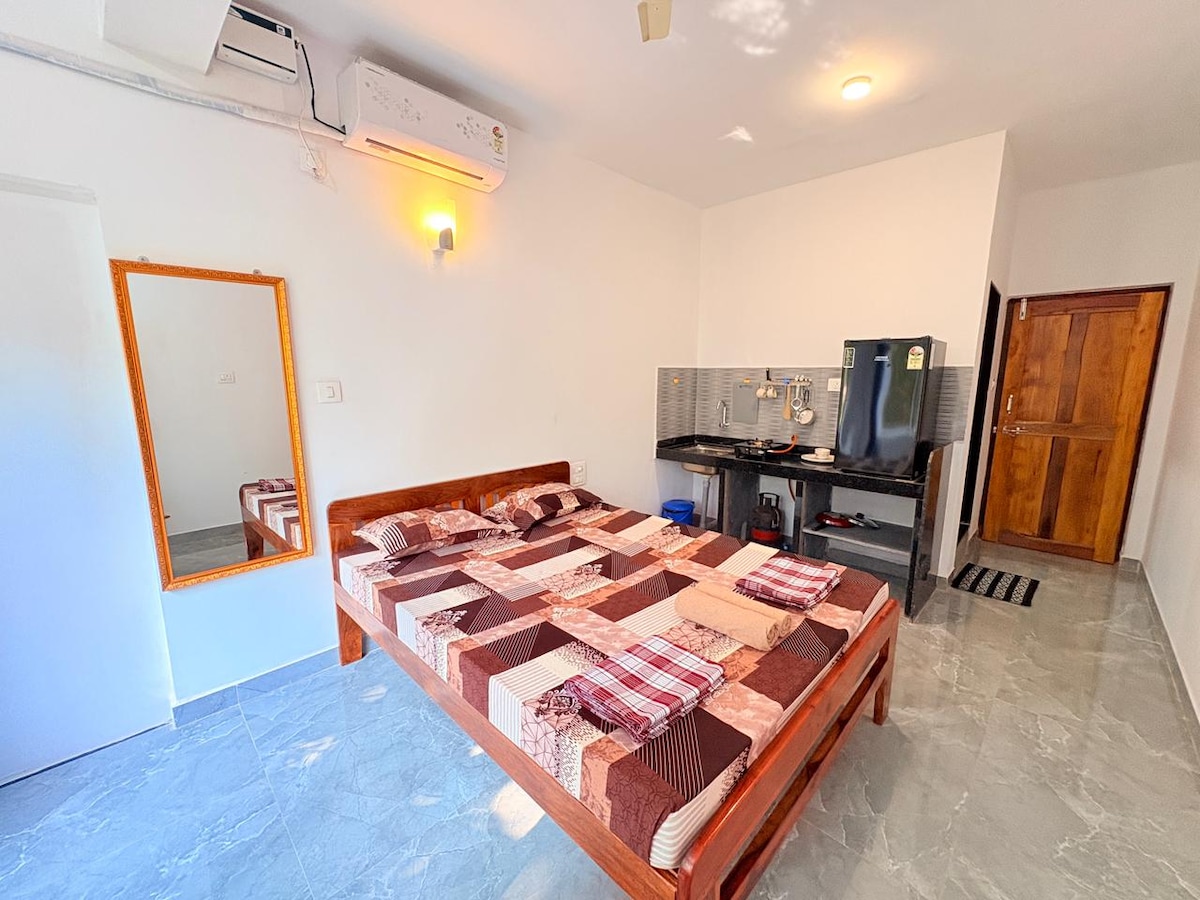 friends stay Studio R-12 1st floor by Mukund Sadan - Flats for Rent in ...