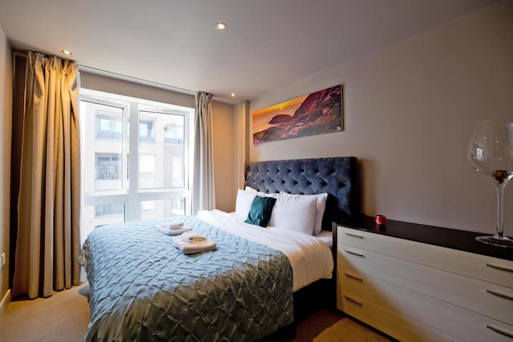 Brand New 2 Bed, 2 Bath, En-suite, W/balcony - Chelsea