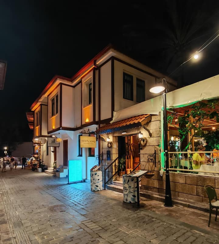 Deluxe Room At Beachside Oldtown - Antalya