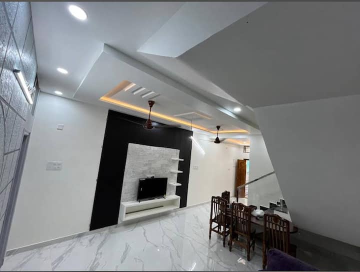 Hostmate Homestay- 4bhk Furnished Flat Near Alipir - Tirupati
