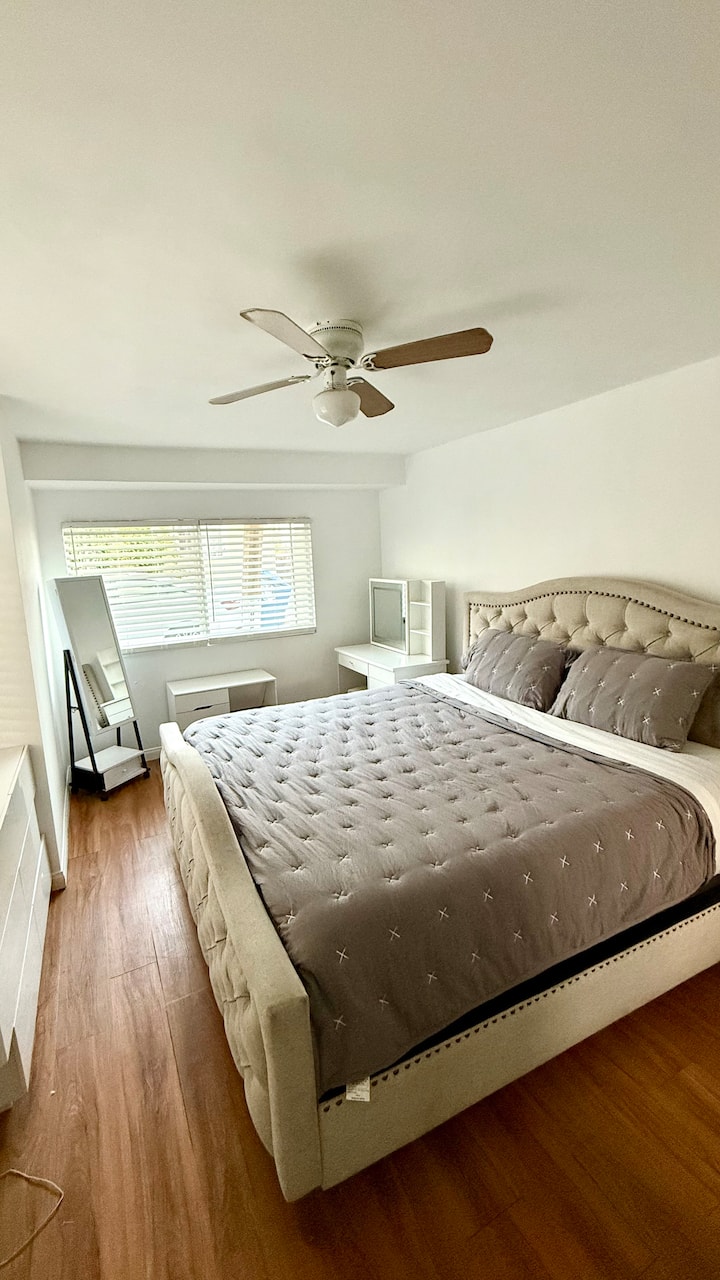 Cozy 1br Apt In The Center Of La - Huntington Park, CA