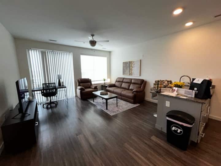 This Modern 1-bedroom, Explore Rva Like A Local. - Richmond, VA