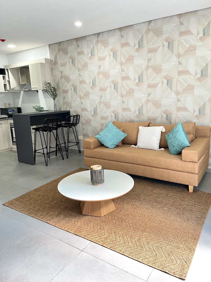 Zona Paseo La Galería, Con Parking Y Wifi Propio - Asunción