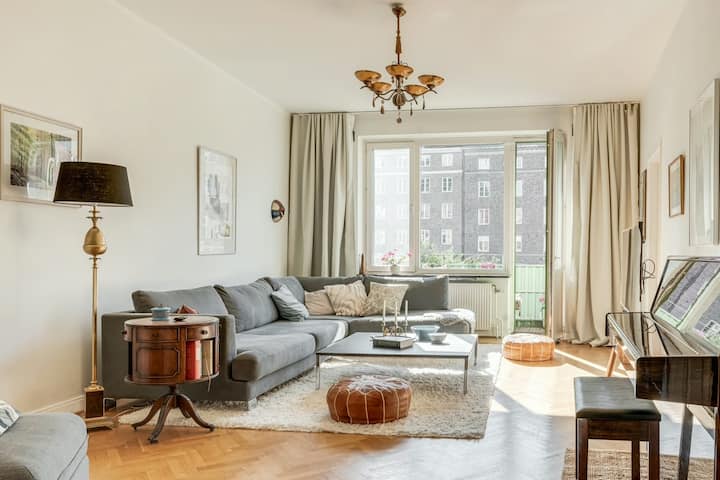 Ljus Och Hemtrevlig Citylägenhet - Helsingborg