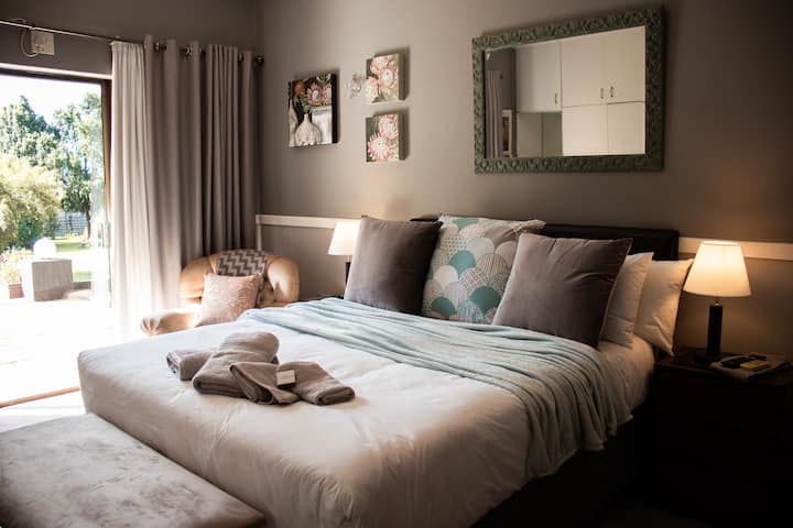 The Garden Manor Deluxe Room - Winterton