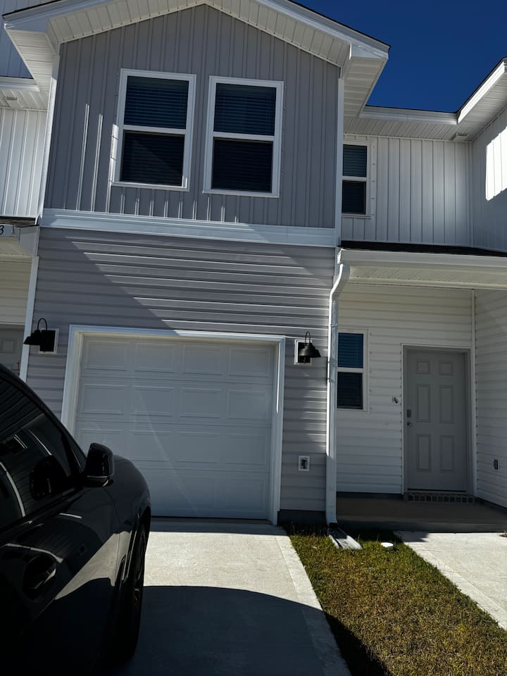 Travel And Rest Airbnb (Llc) - Milton, FL