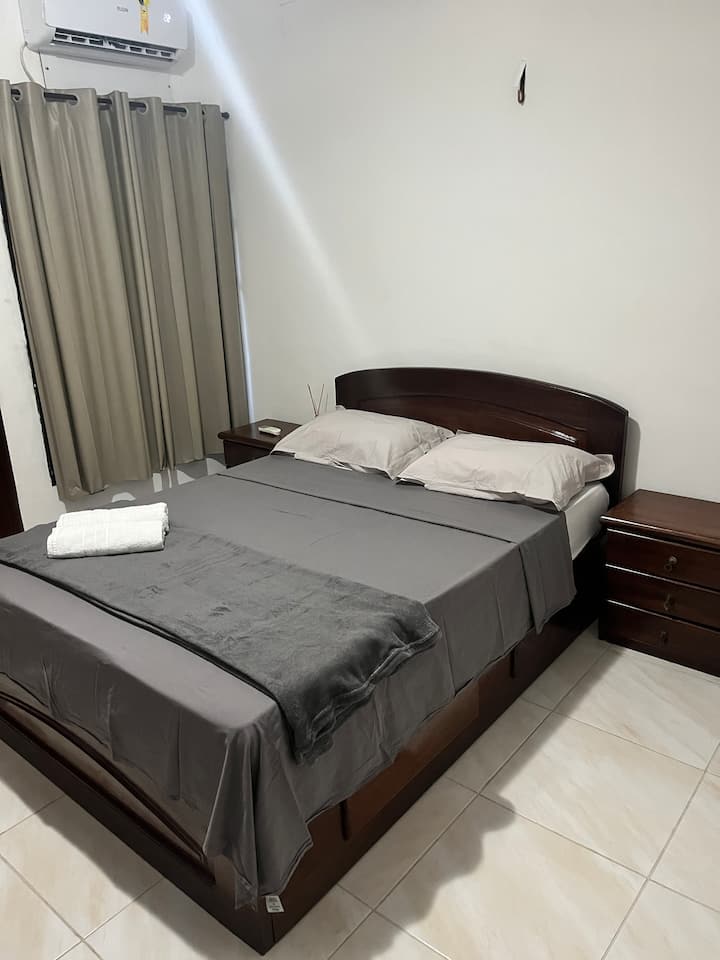 Apartamento No Calhau Próximo A Praia Litorânea - São Luís