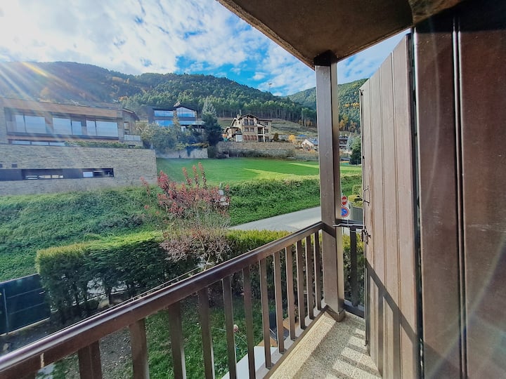 Piso Moderno Con Encanto, Vistas Y Luz En Escàs - Andorra
