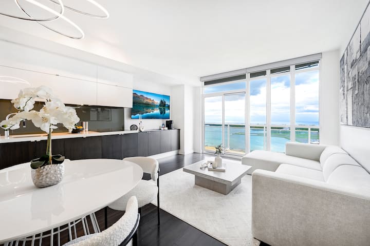 The Centurion Lounge - Downtown To-5 Min Cn Tower - Centennial Park