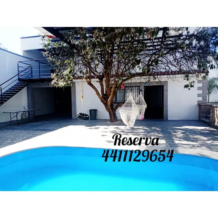 Casa De Fines En Bernal - Bernal