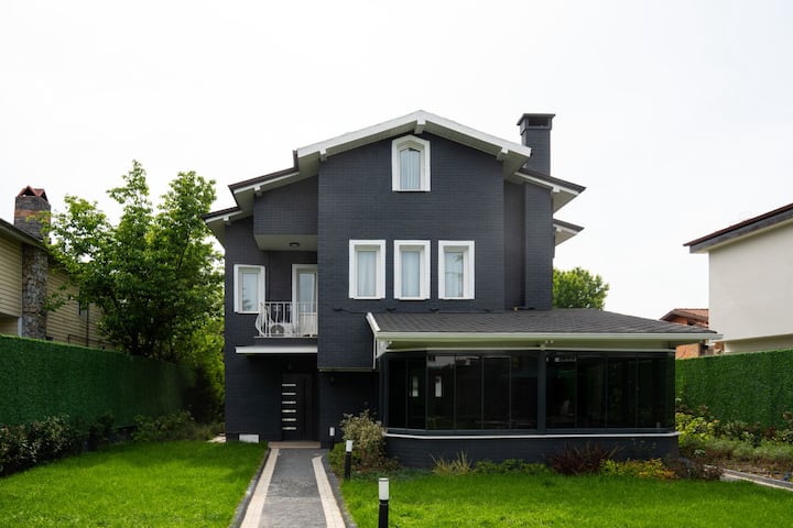 Sapanca Kırkpınar’da Sıcak Havuzlu,villa Kırlangıç - Sapanca